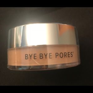 it cosmetics | Makeup | It Cosmetics Finishing Powder | Poshmark
